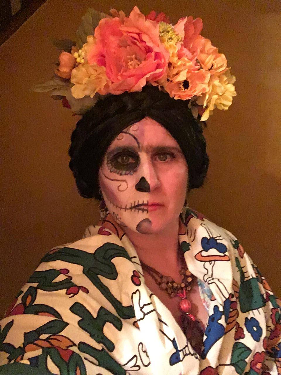 Frida sugar skull- Im an amputee so this is one of my fav costumes! | Scrolller