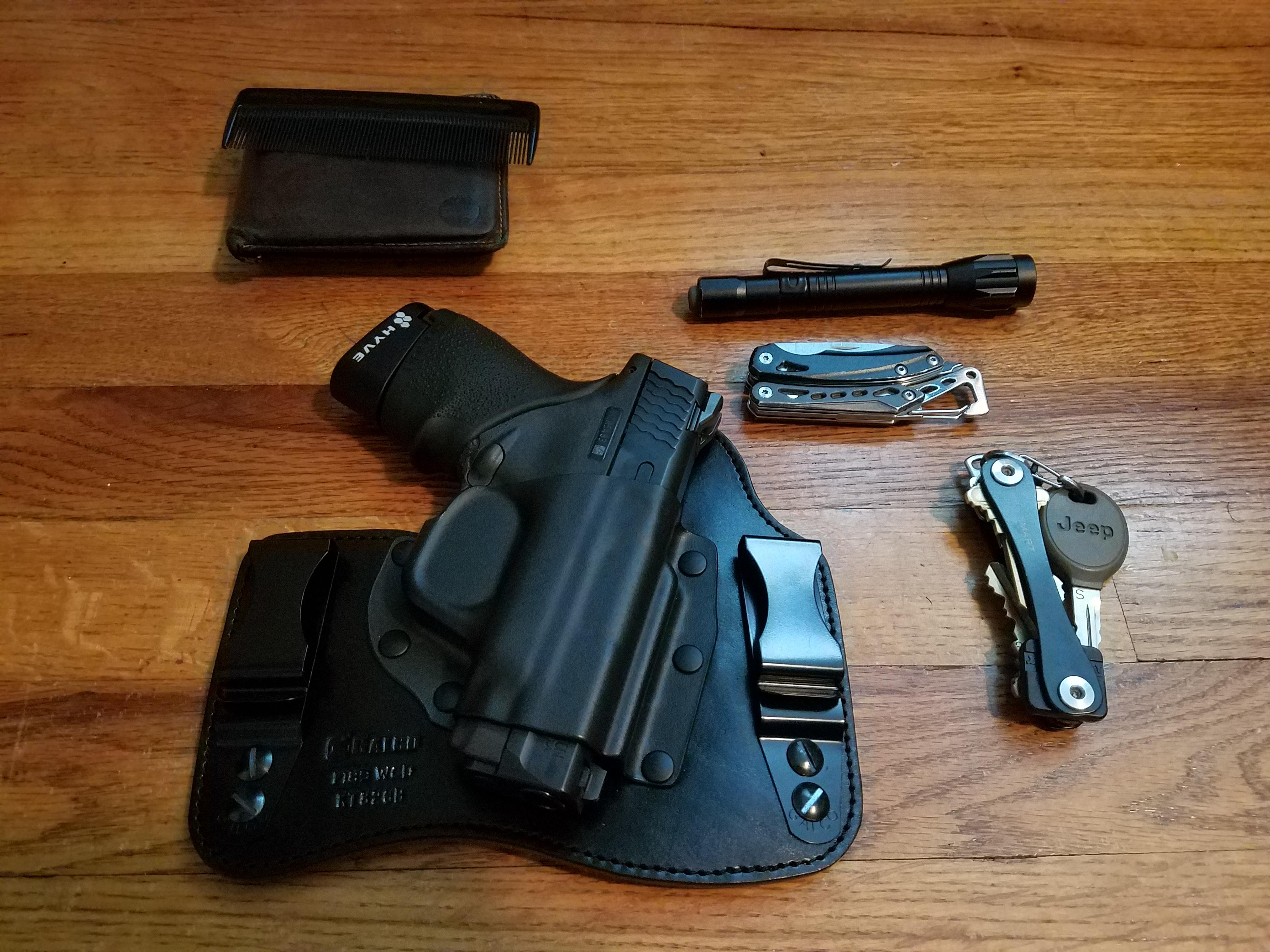 Friday carry | Scrolller