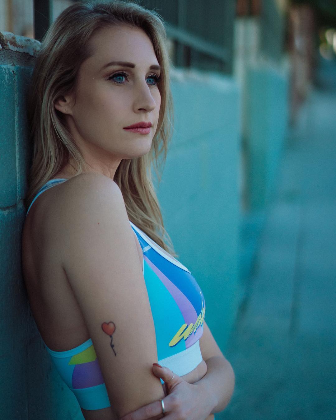 Friday fitday with Maude: work on your smolder 😍 | Scrolller