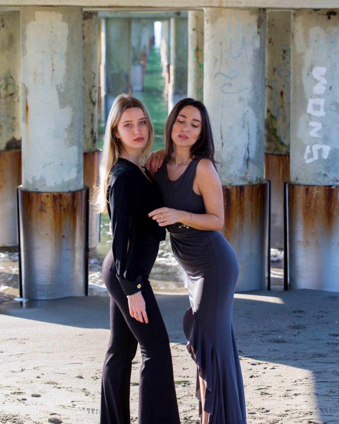 Friends or rivals? [2] | Scrolller