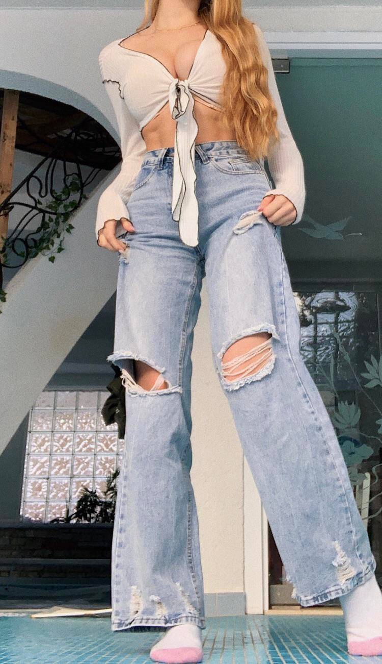 From her VSCO | Scrolller