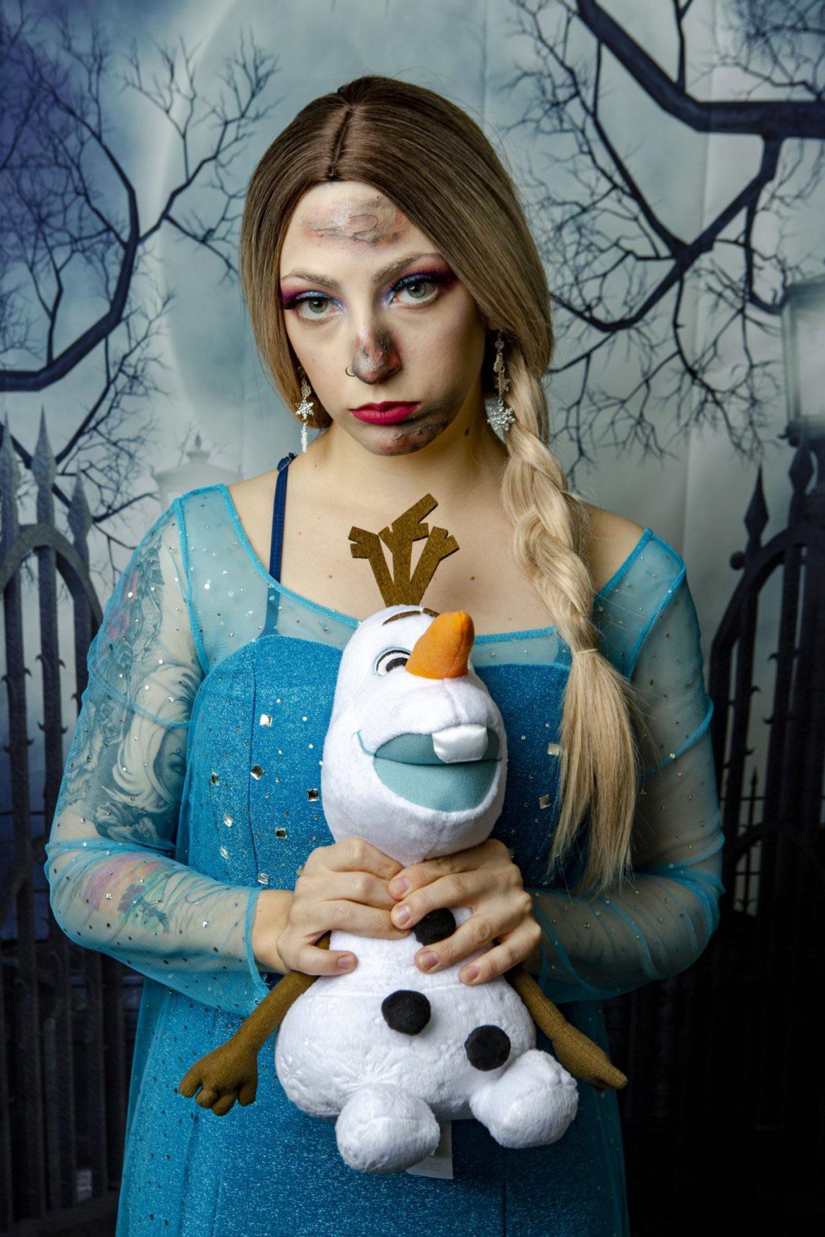 Frost bitten Elsa by me | Scrolller