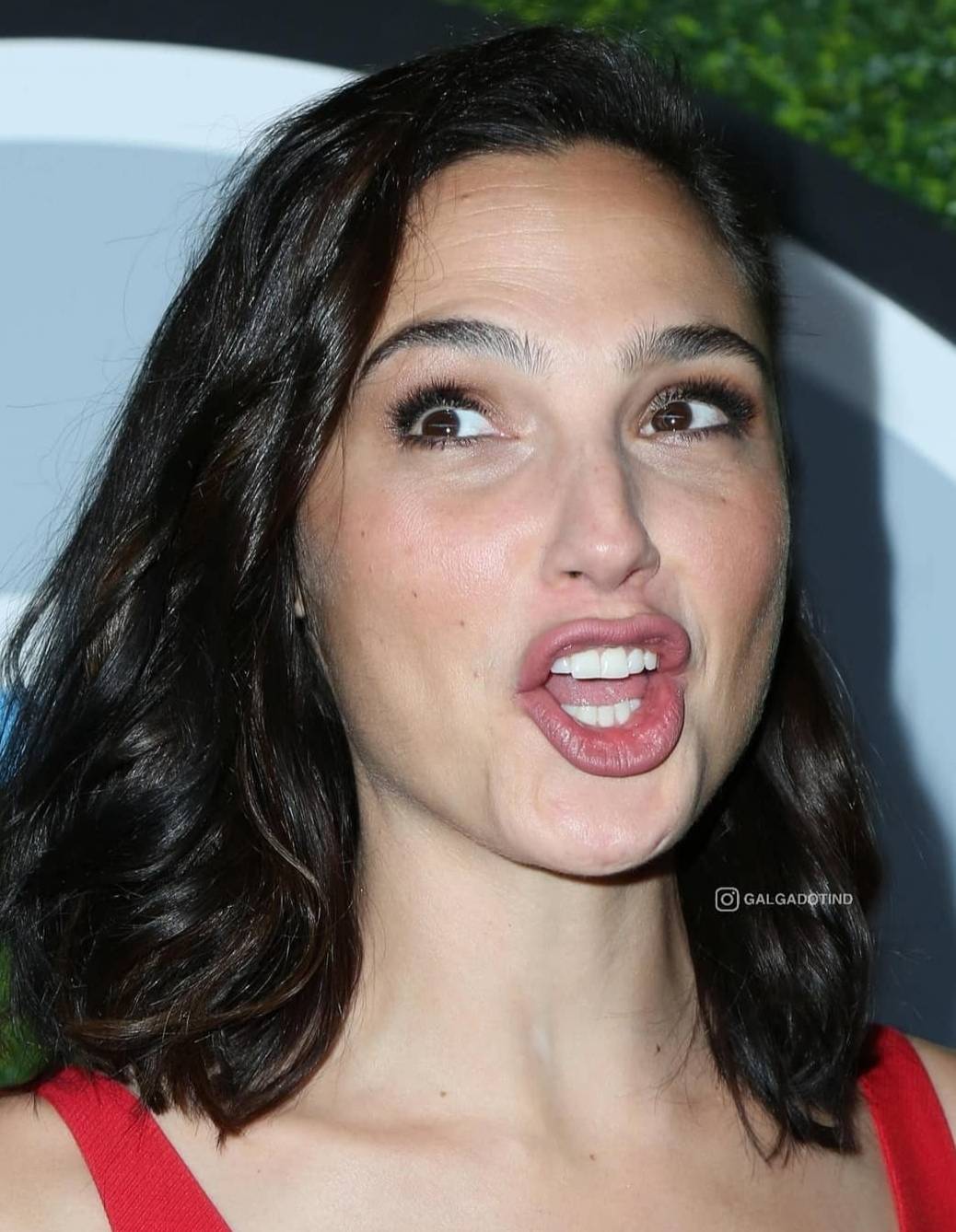 Gal gadot face needs to be ruined by multiple cocks | Scrolller