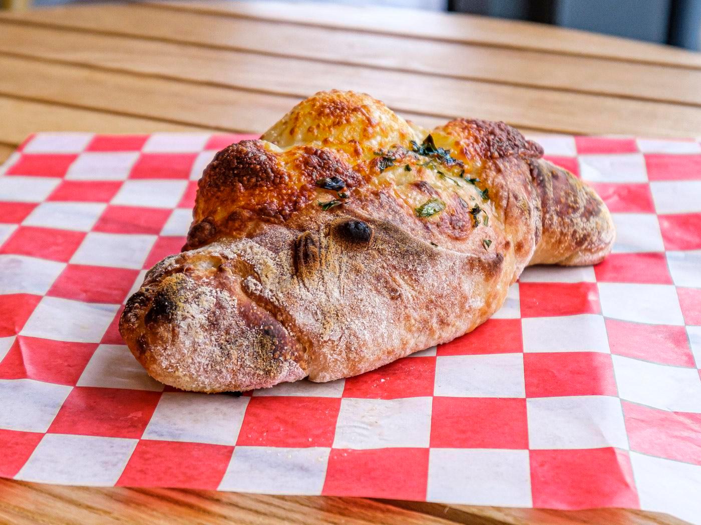 Garlic bread | Scrolller