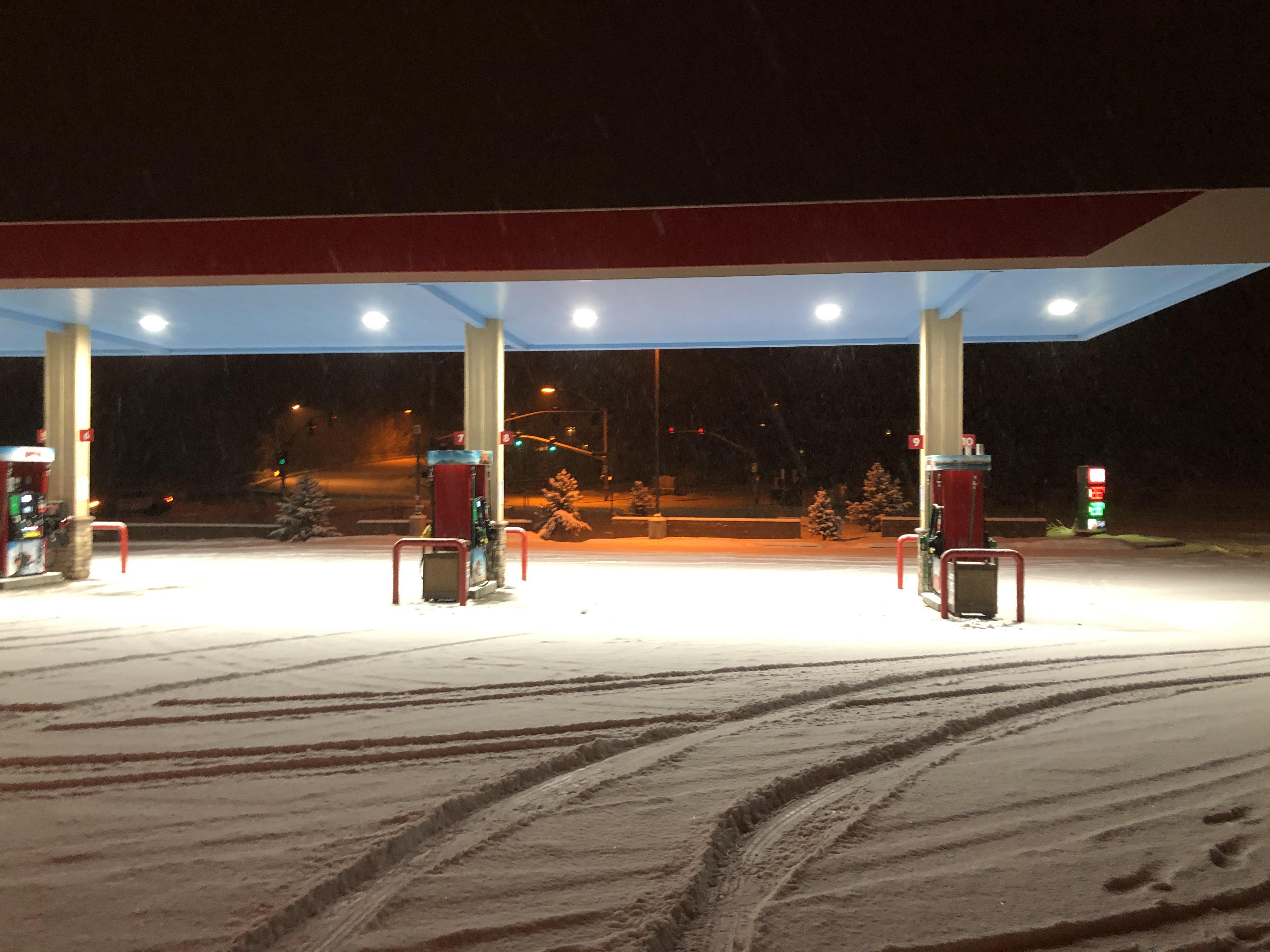 Gas station | Scrolller