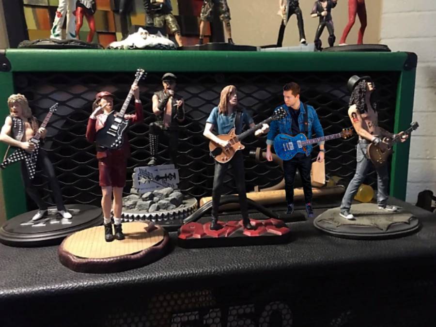 [GEAR] The collection is complete | Scrolller