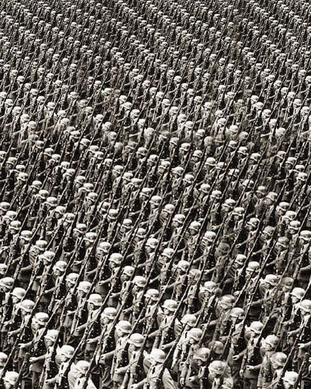 German Army Parade WW2 [1080X1350] | Scrolller