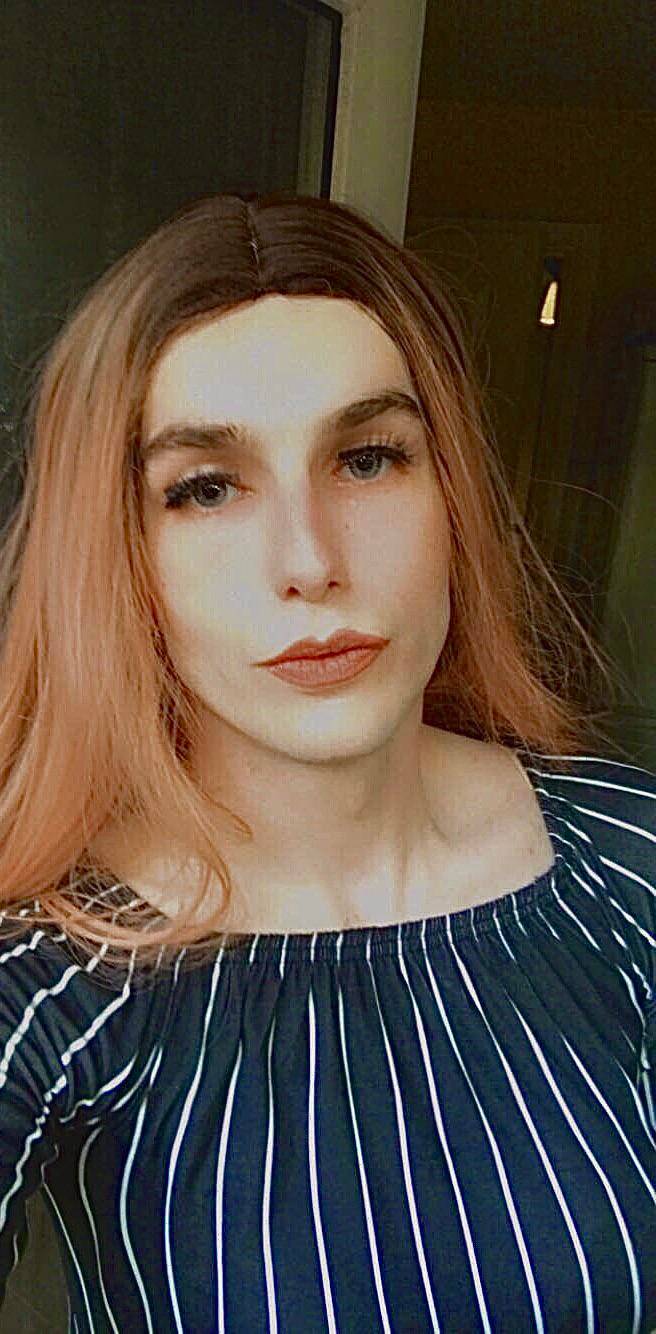 Getting comfy 🙈☺️ | Scrolller