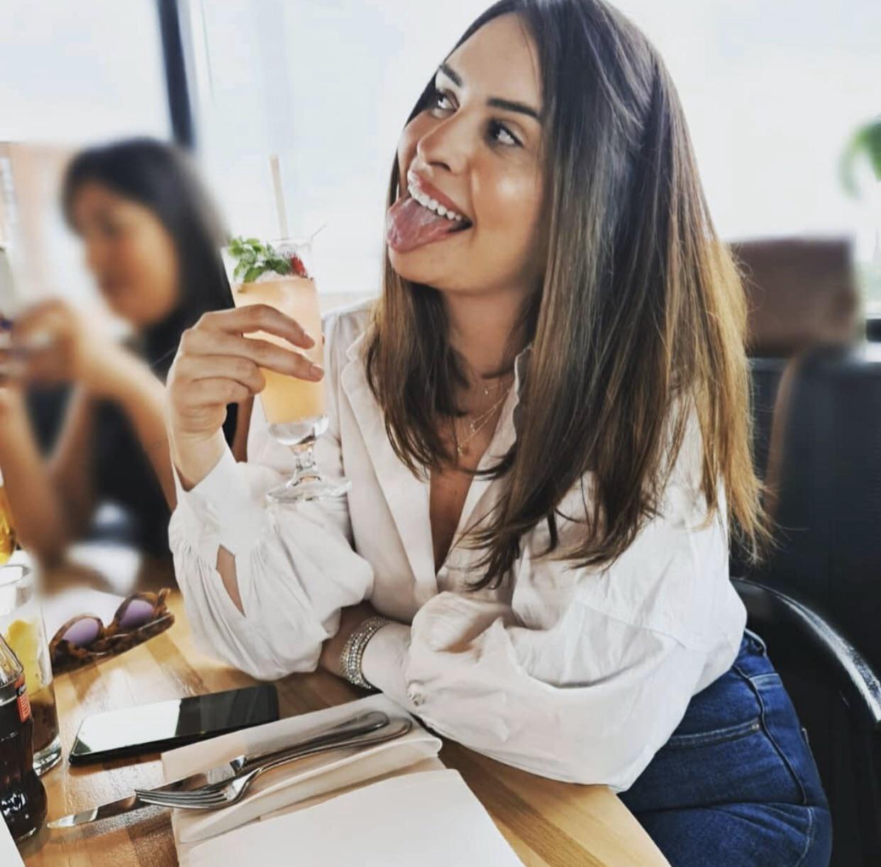 Getting drinks | Scrolller