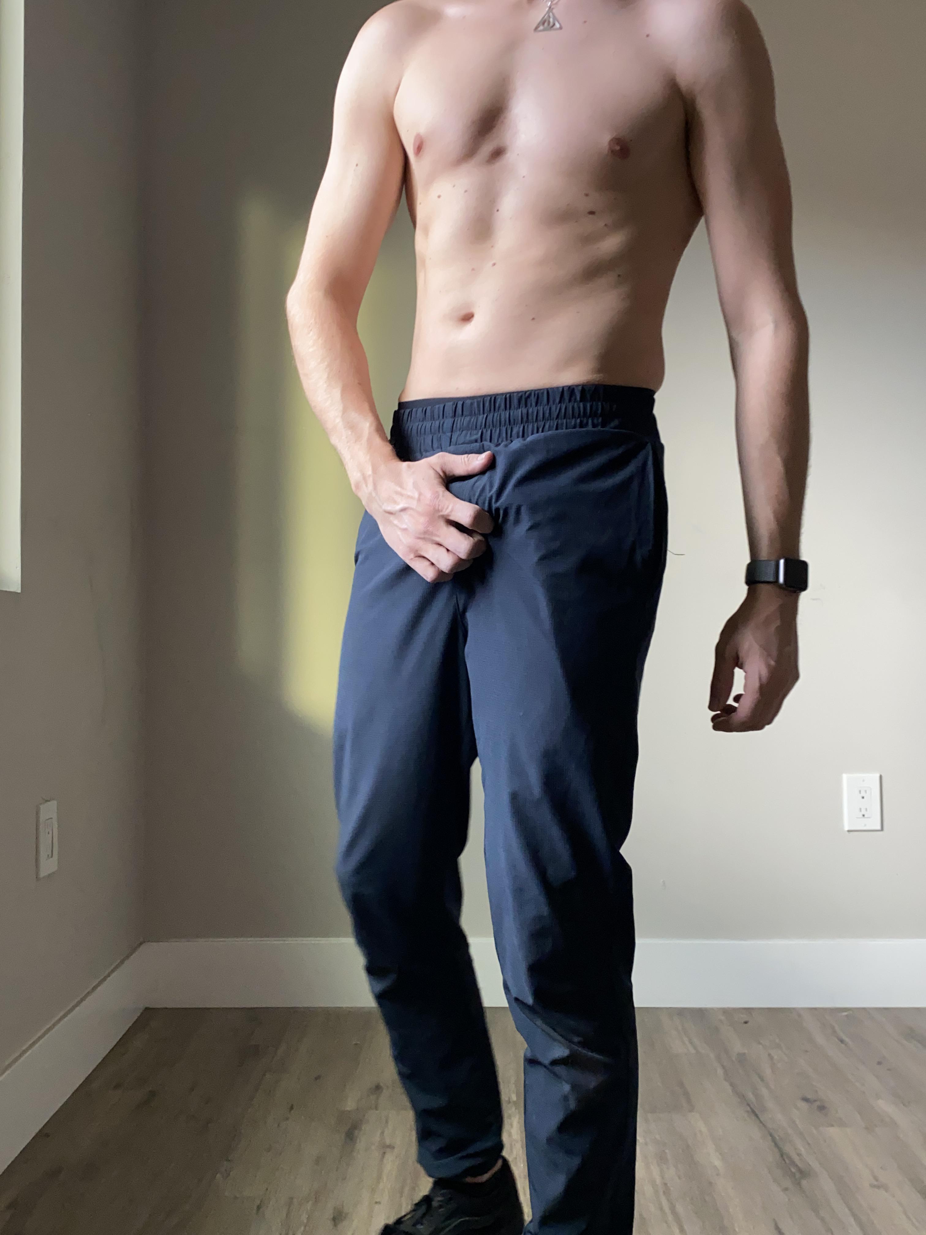 Getting handsy while I’m moving out | Scrolller