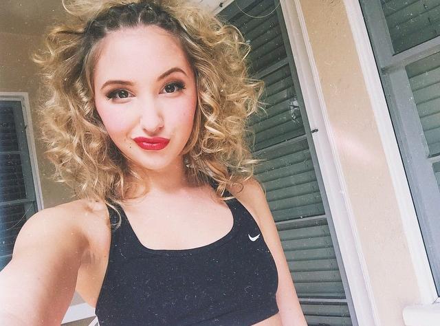 "ghetto fab Carrie Bradshaw" | Scrolller