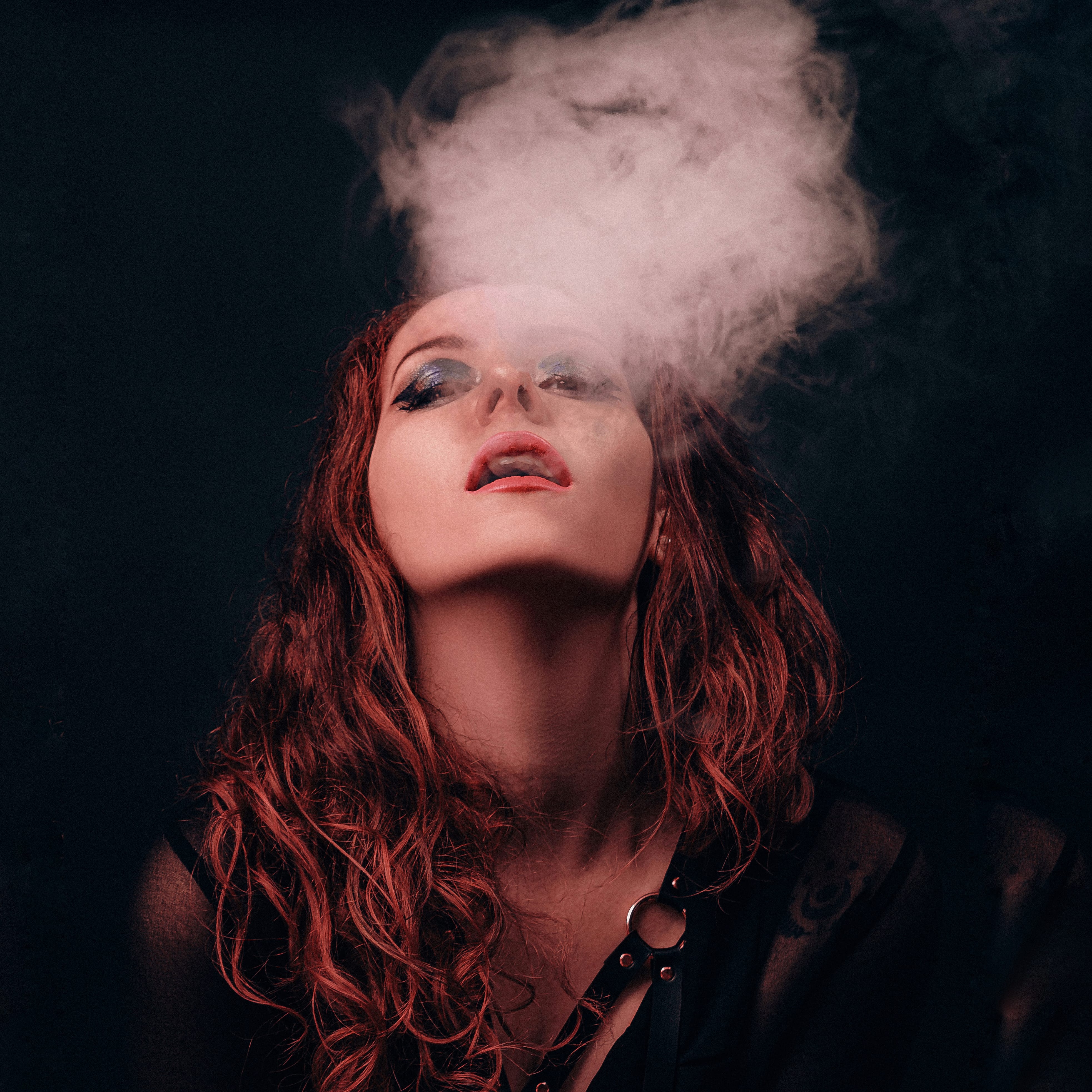 Ginger smoke session | Scrolller