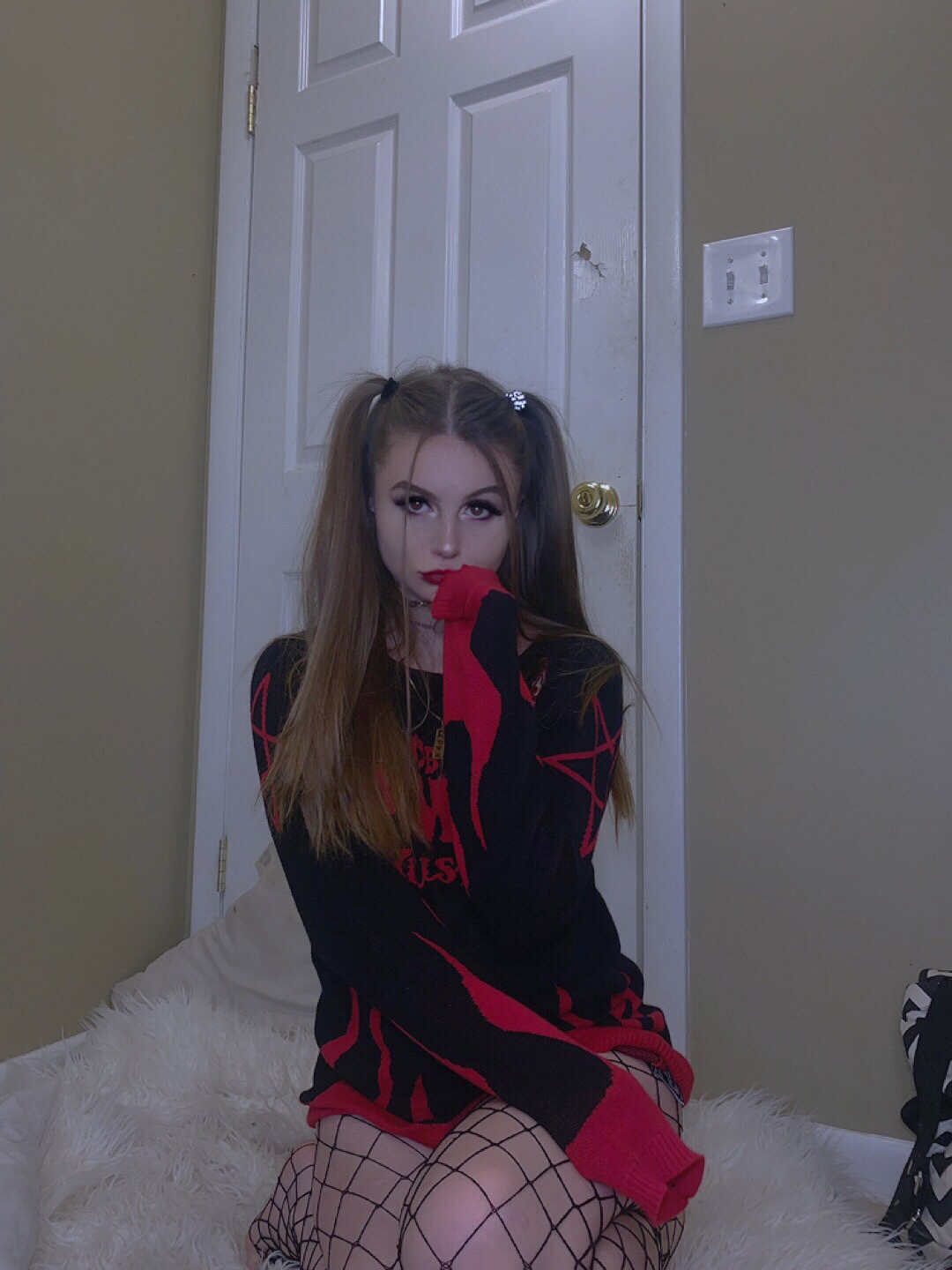 Girly Goth Girl hopes you think she looks cute | Scrolller