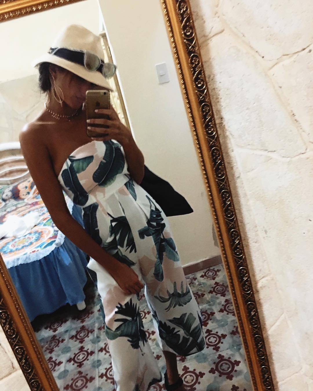 Glamorous | Scrolller