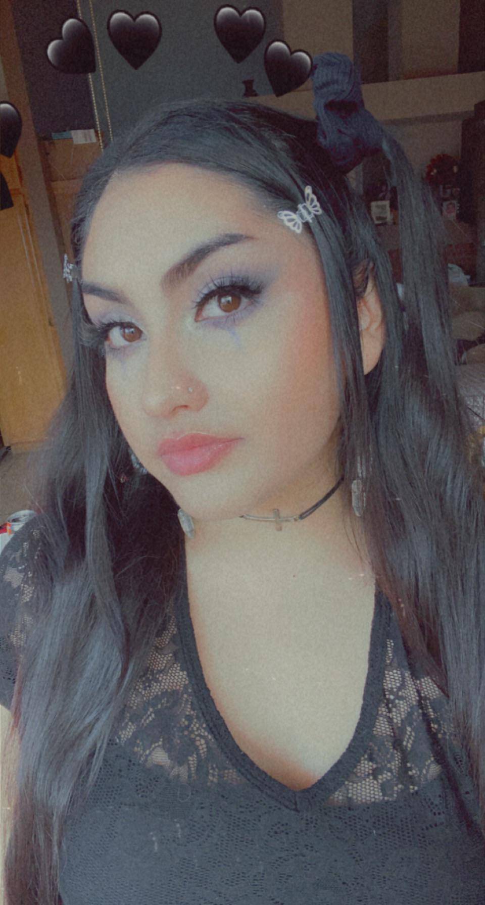 Glittery tears | Scrolller