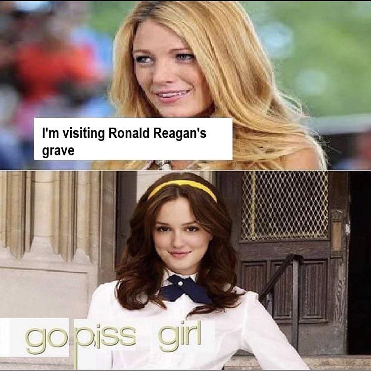 Go Piss Girl Scrolller