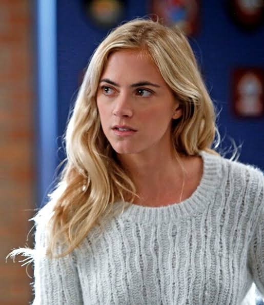 God I wish I could facefuck Emily Wickersham and then knock her up | Scrolller