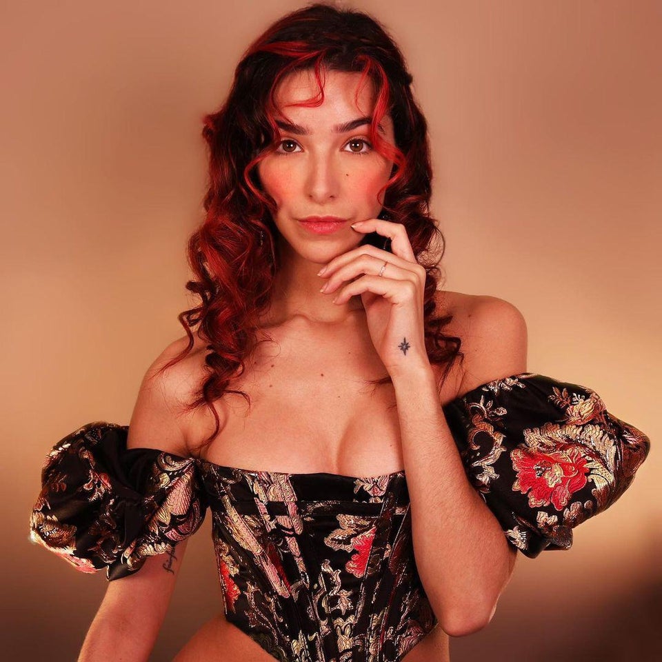 Goddess Glow Demands Big Fat Loads! | Scrolller