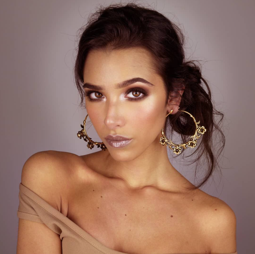 Goddess Glow Deserves Worship! | Scrolller