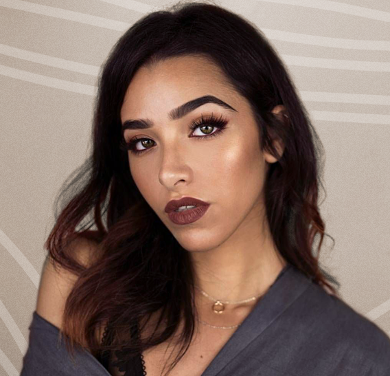 Goddess Glow's Face Is Perfection! | Scrolller