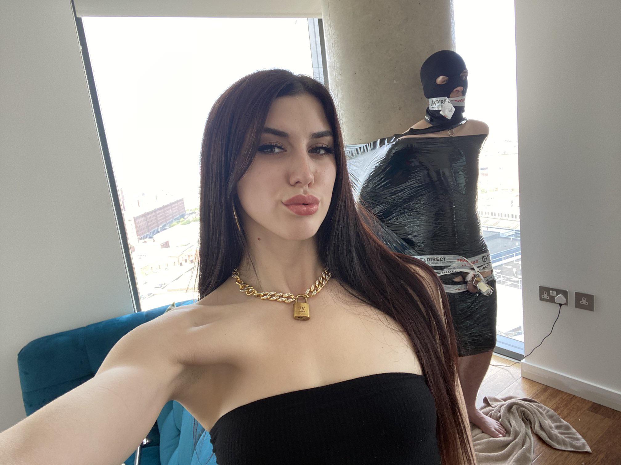 Goddess seeks an obedient Sissy newbie Who's ready to be trained, feminized, humiliated and be ...