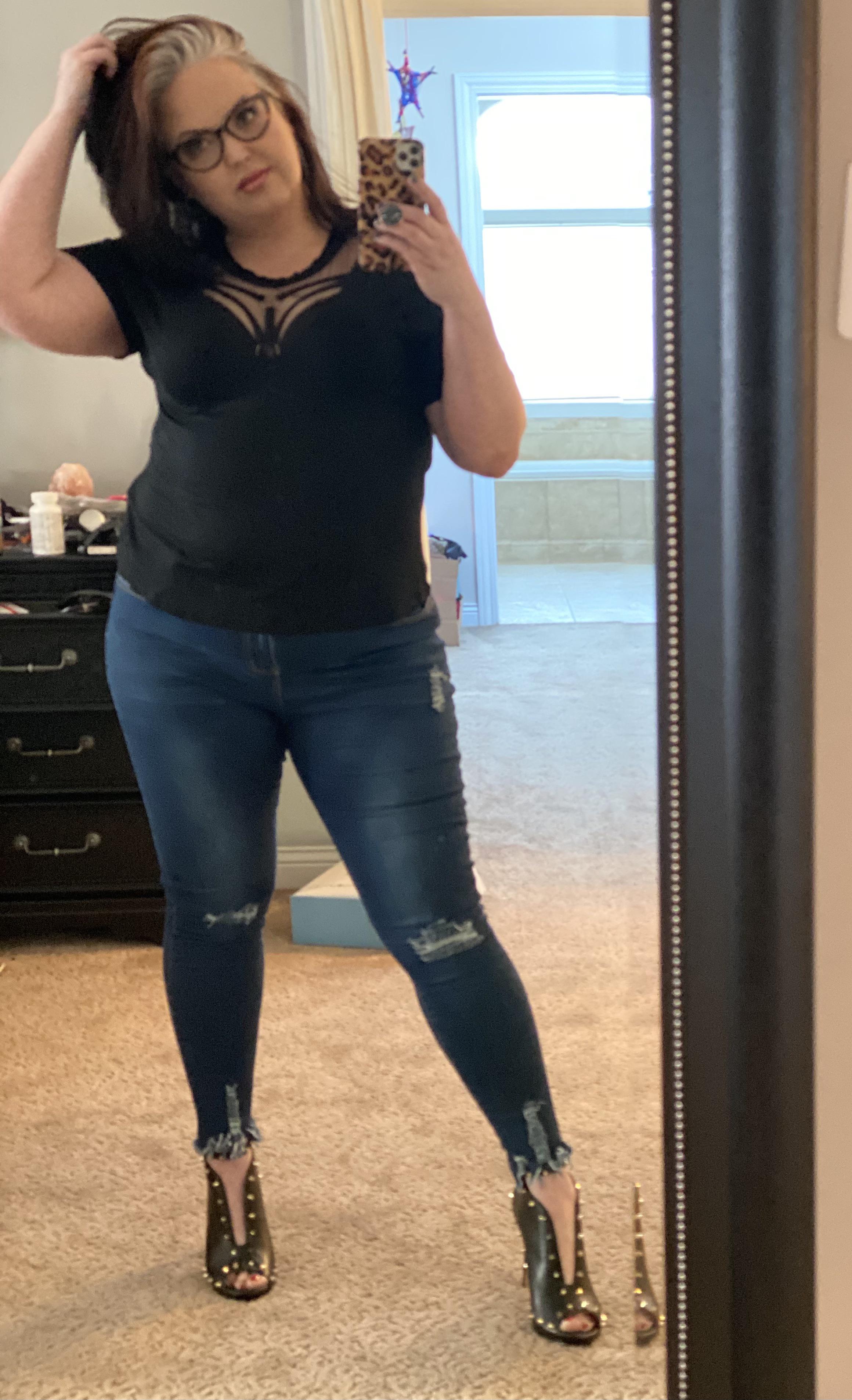 Going out tonight! What ya’ll doing? | Scrolller