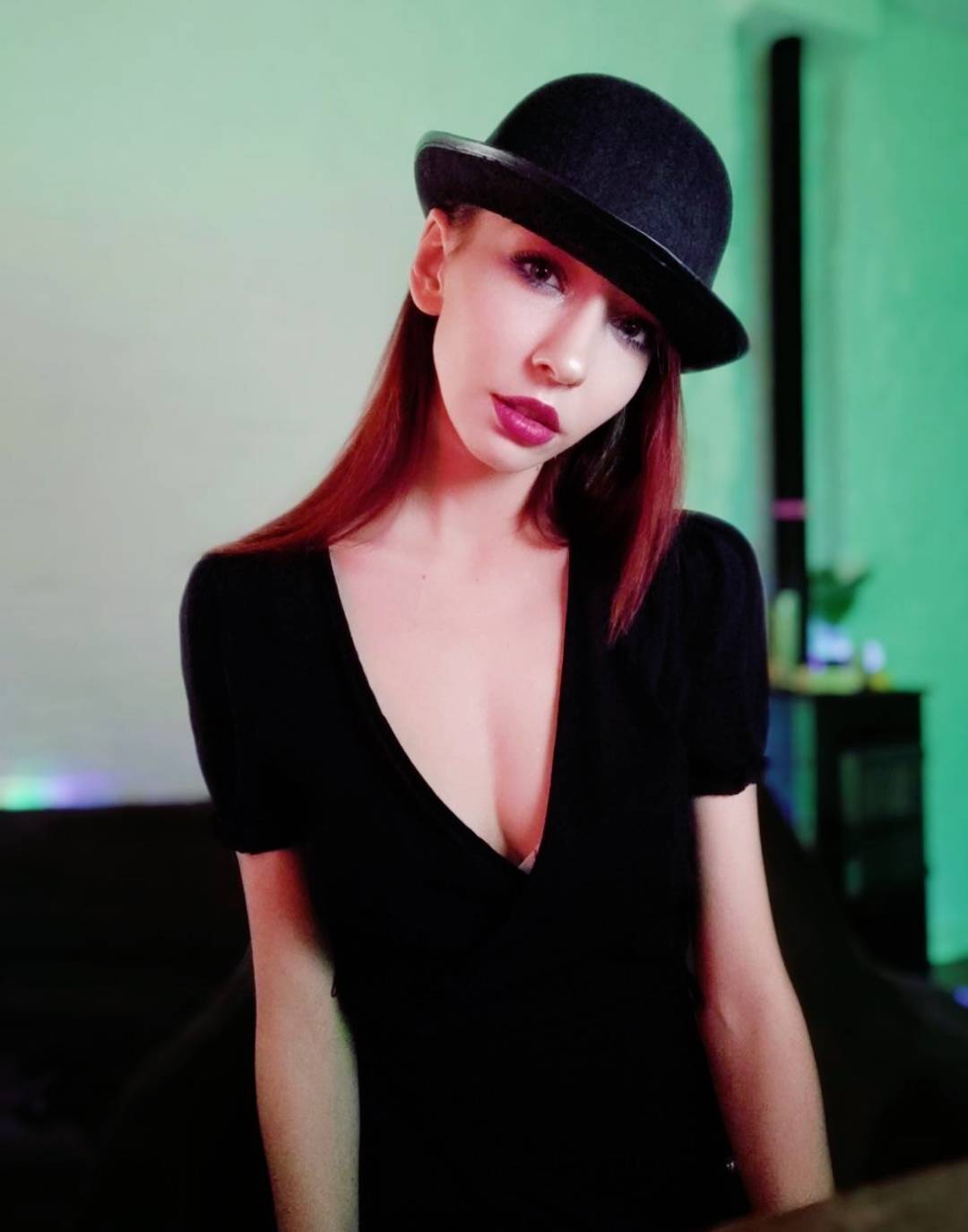 Good evening, ladies and gentlemen ♠️ | Scrolller