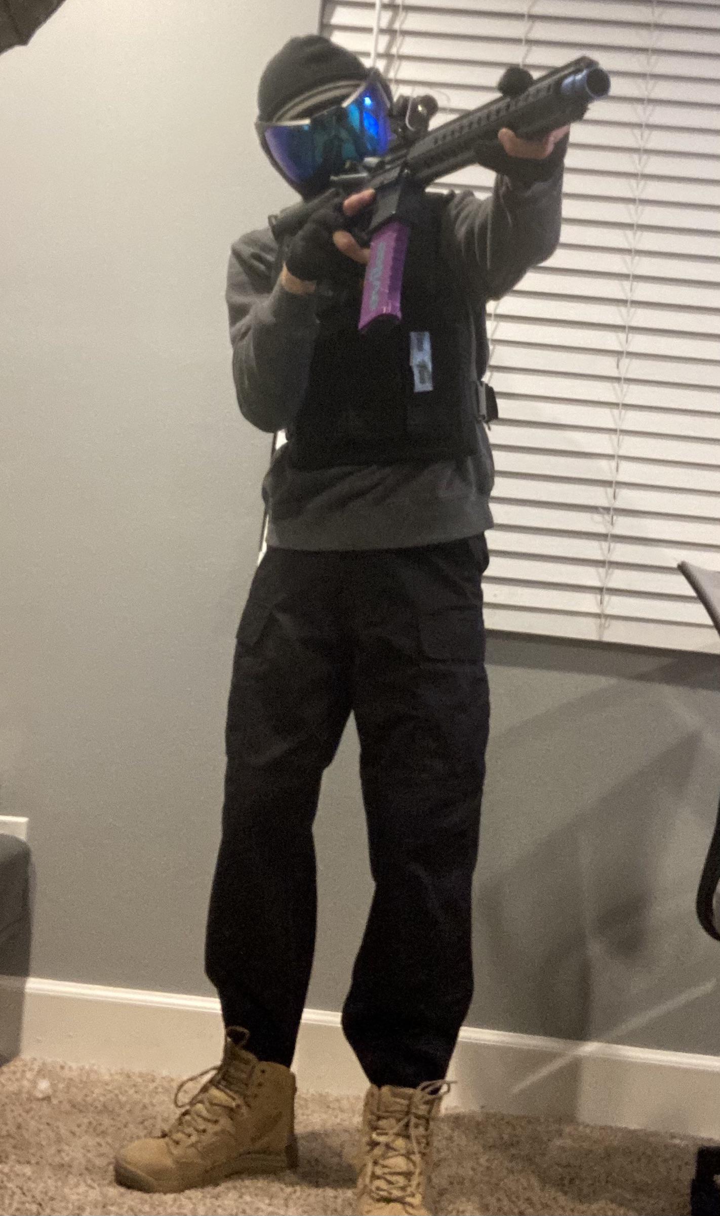 Good first loadout? (Click on the picture to see the whole thing) | Scrolller