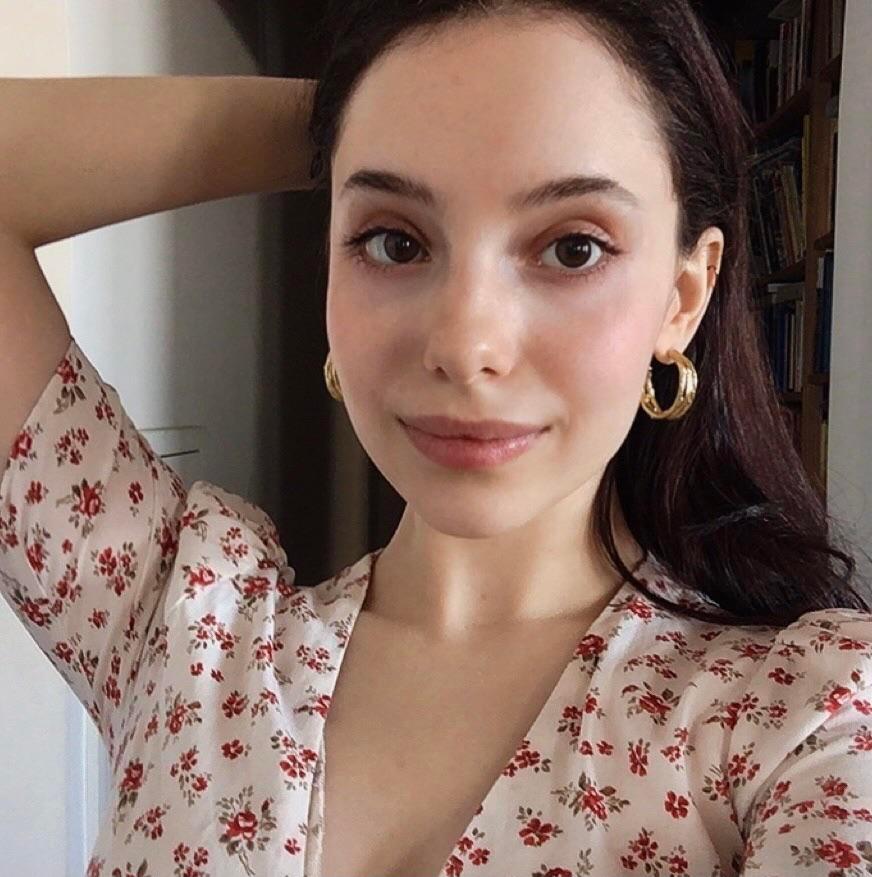 Good morning (F 22) | Scrolller