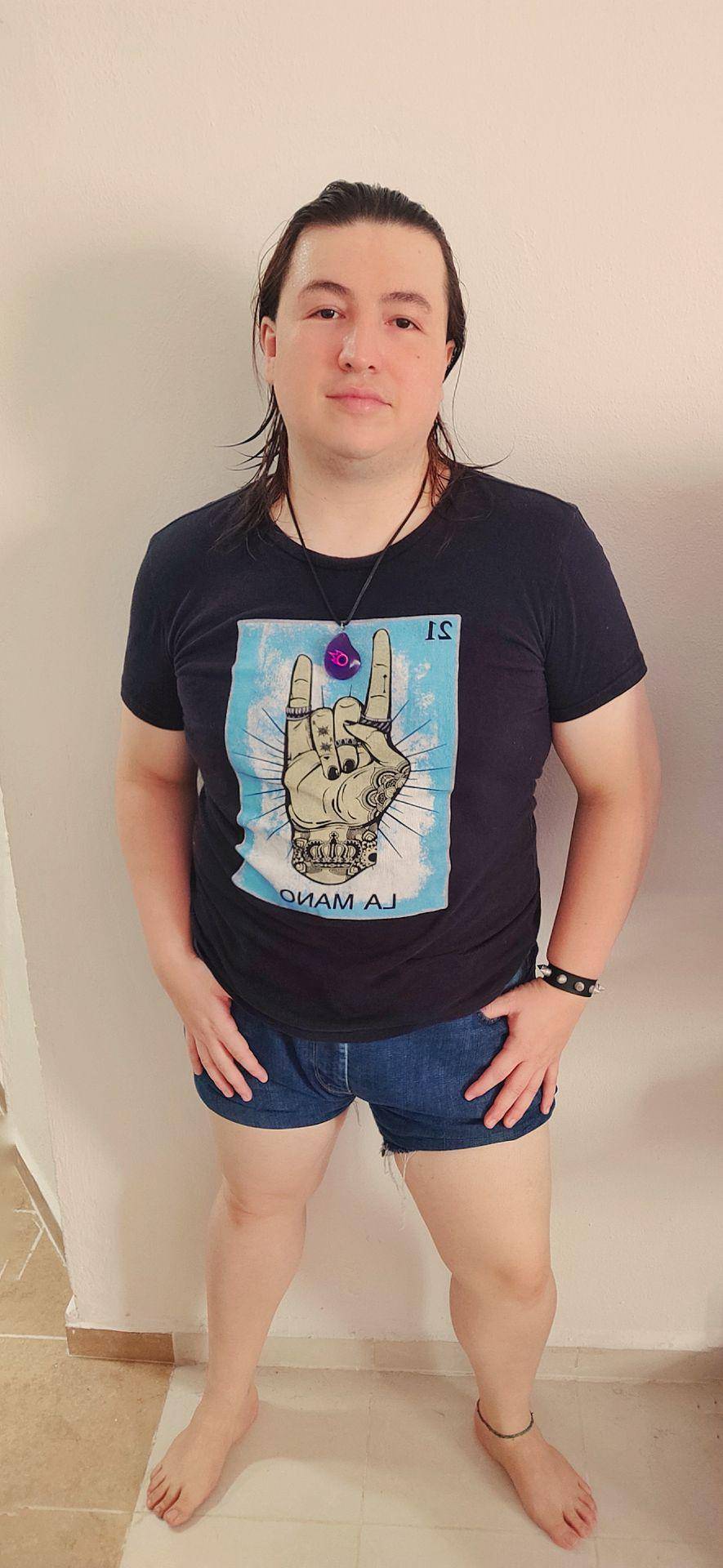 Good morning!! I just came out of the shower and feel so fresh 💜 | Scrolller