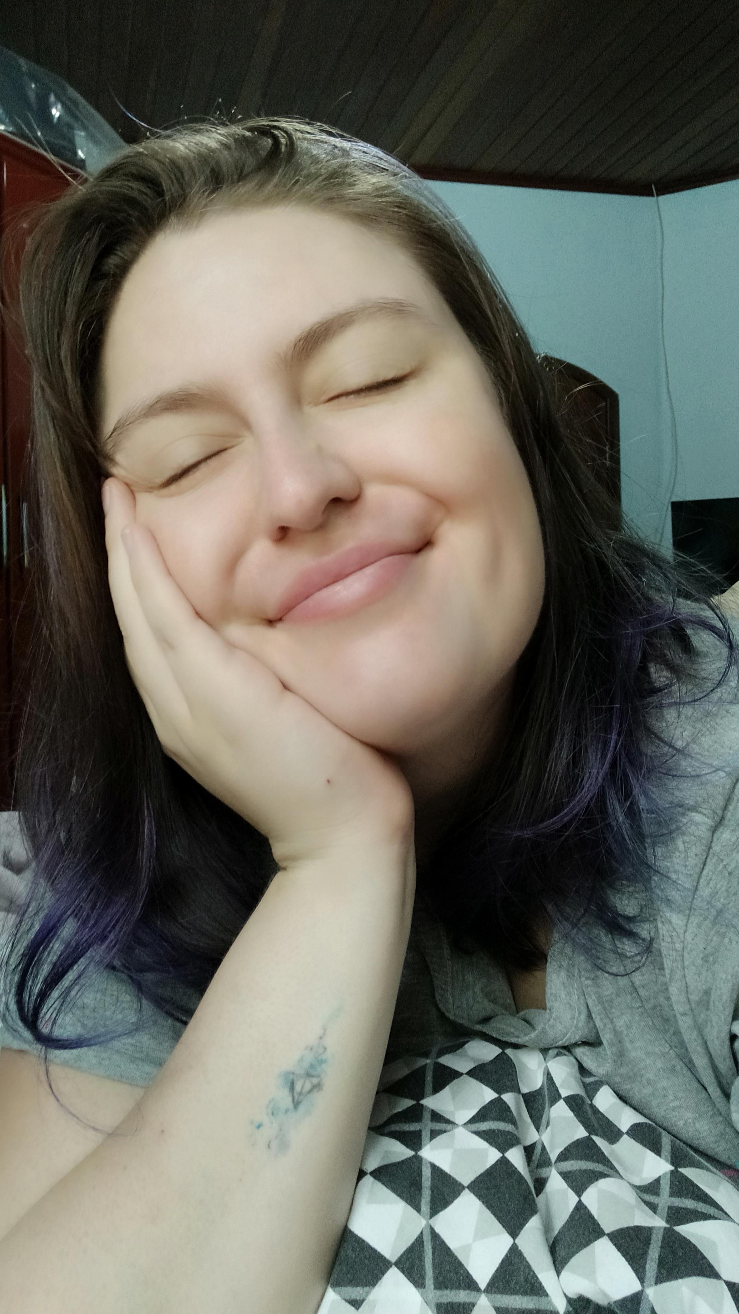 Good morning! It's Friday, we've made it a whole week! [F28] | Scrolller