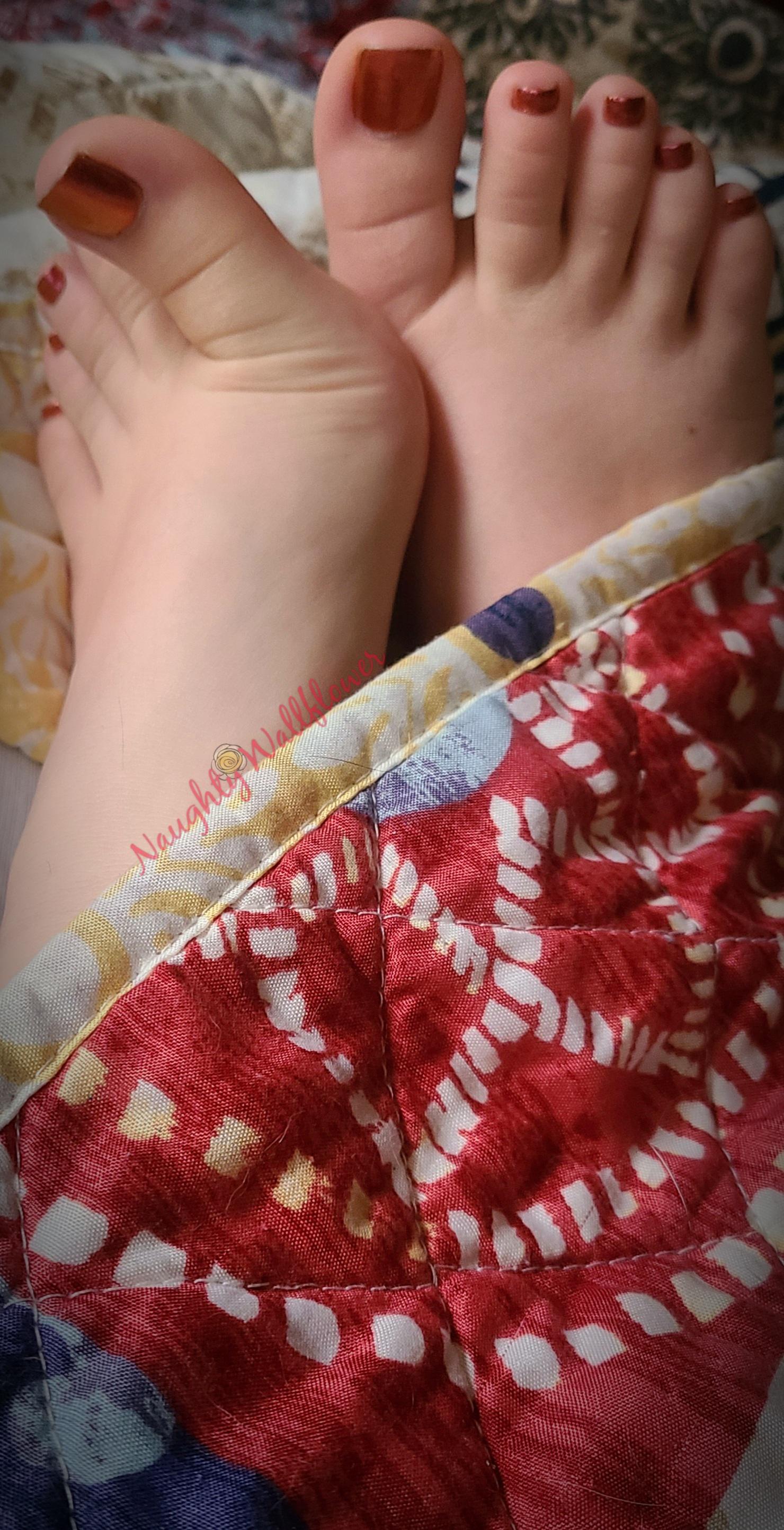 Good morning sunshine ~ my toes say hello ☀️ | Scrolller