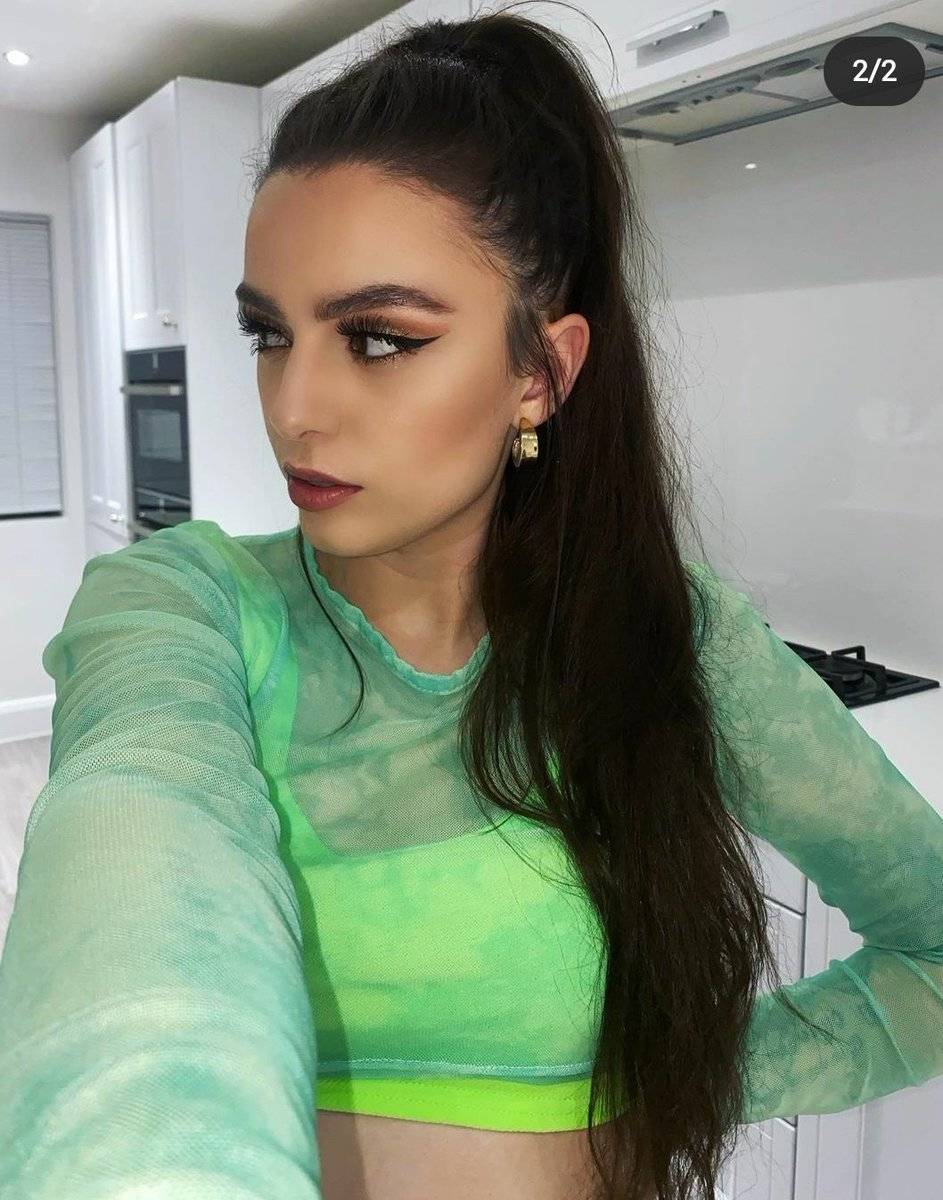 Good to be green Cher | Scrolller