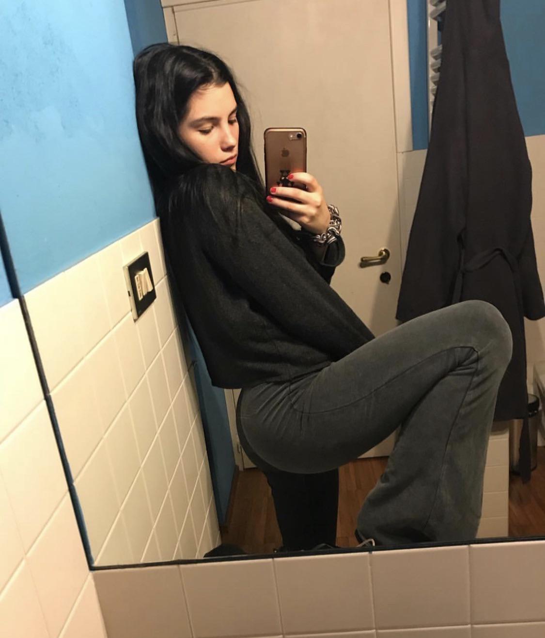 Goodnight! | Scrolller