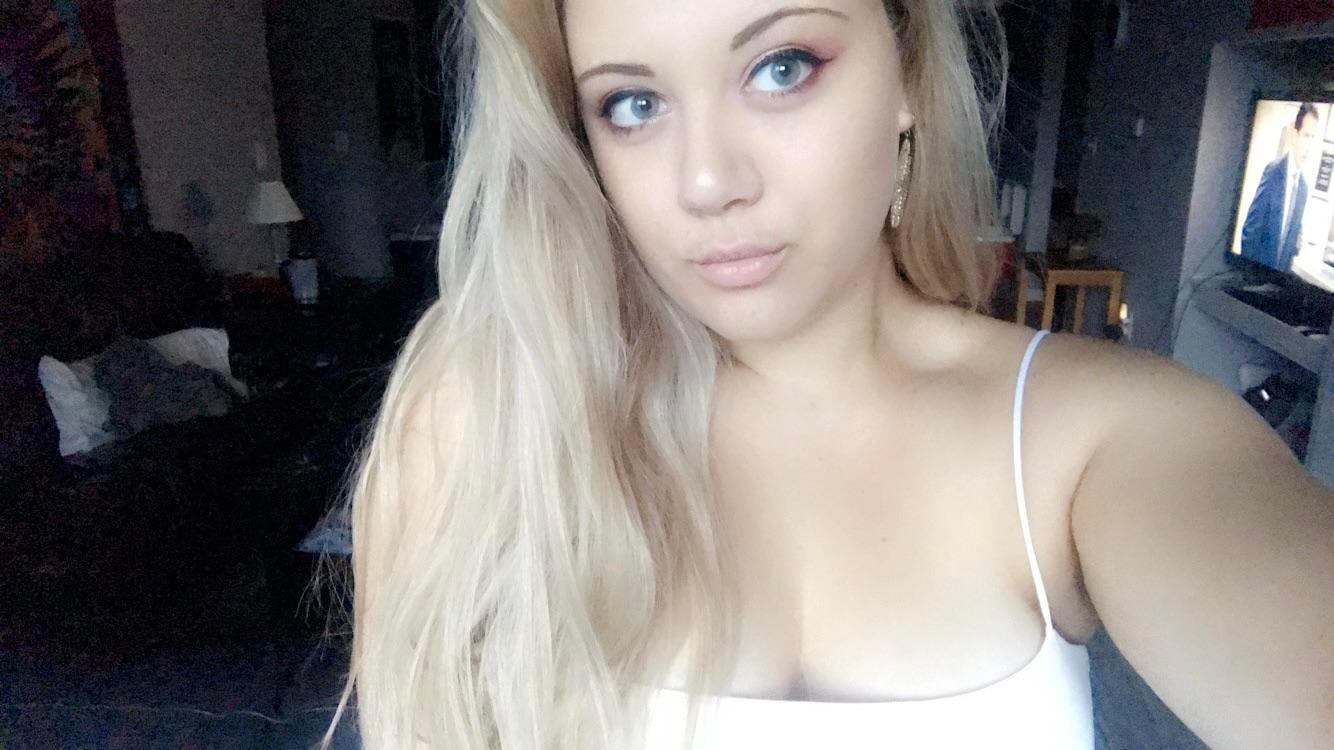 Goodnight 😘 f/24 | Scrolller