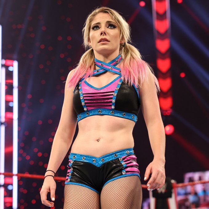 Gorgeous in ring-gear | Scrolller