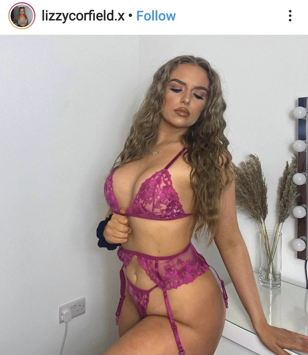 Gorgeous lizzy | Scrolller