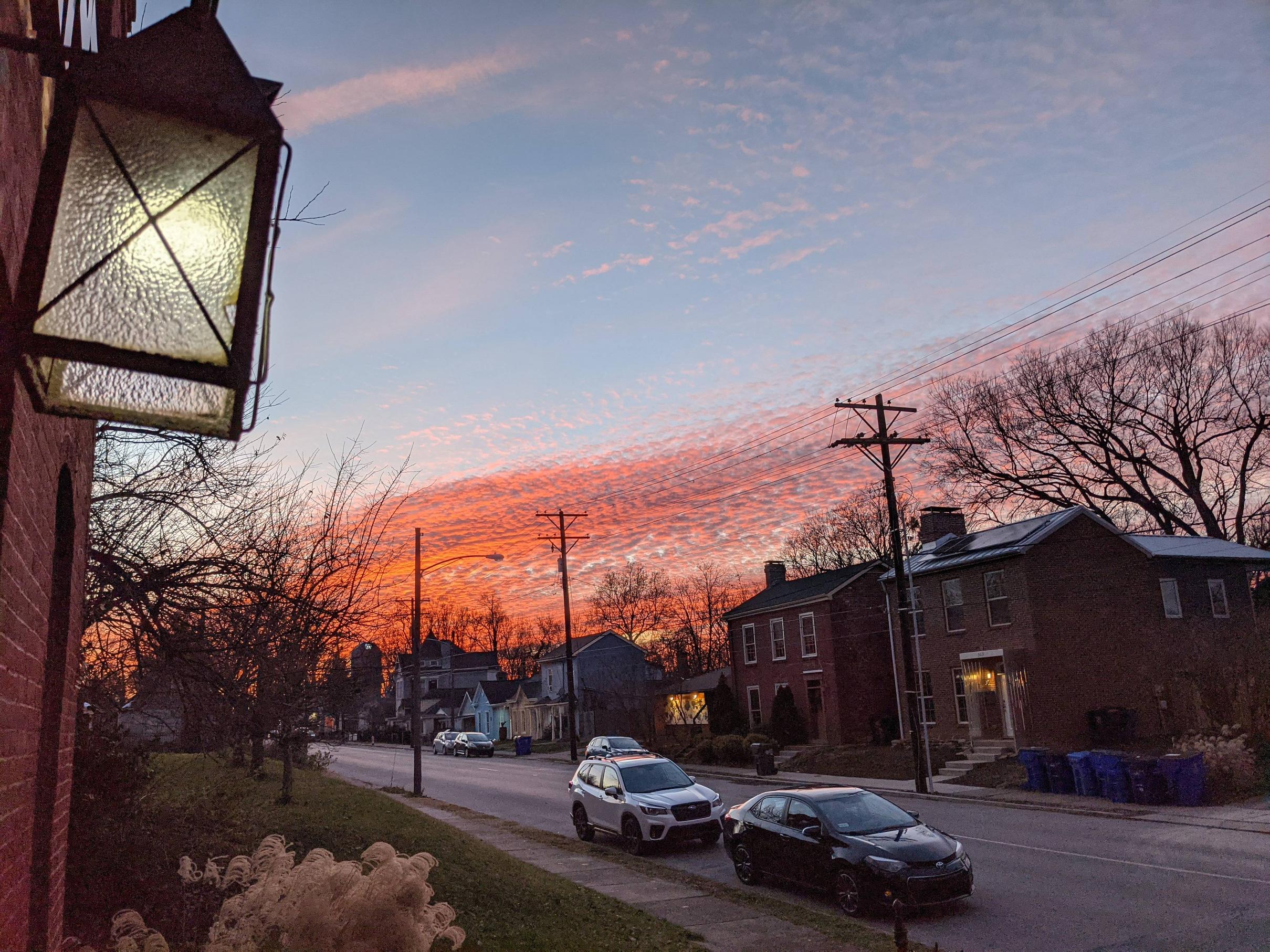 Gorgeous sunset clouds in Lexington today | Scrolller