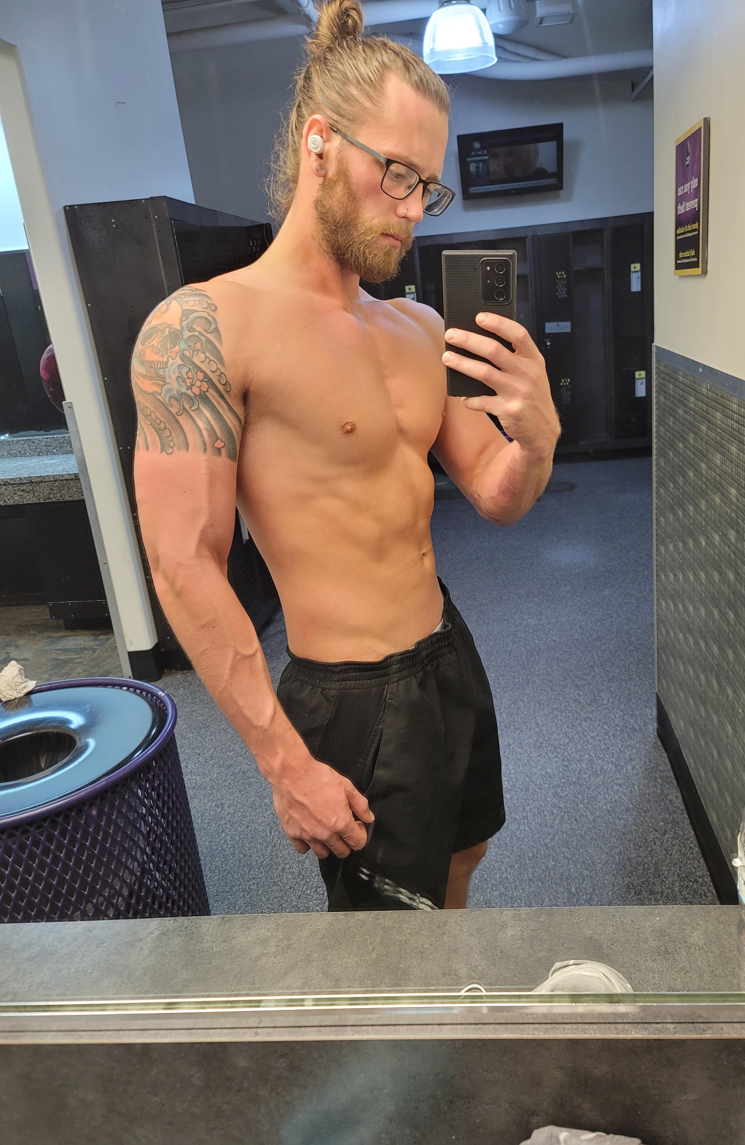 Got that post workout pump going 💪 | Scrolller