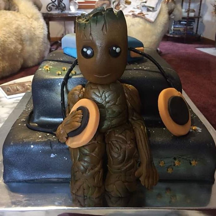 GotG Baby Groot cake by Twisty Caked | Scrolller
