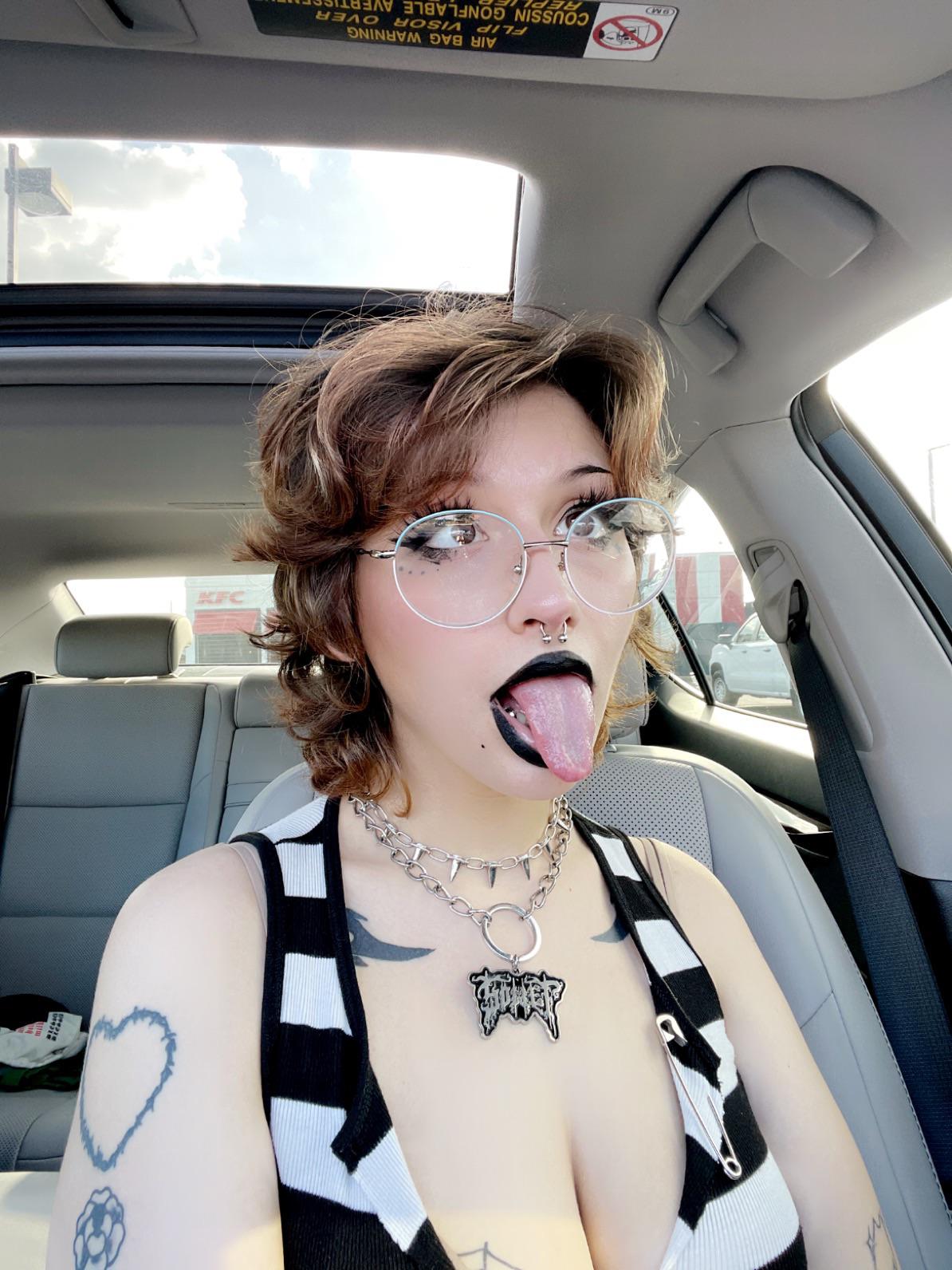 🕸 goth ahegao 🕸 | Scrolller