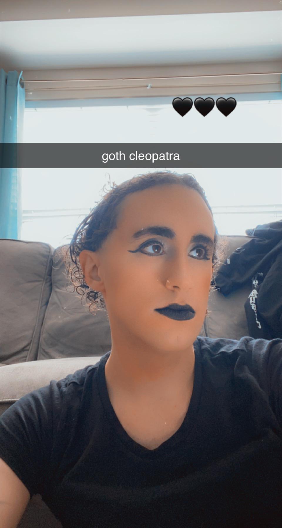 goth cleopatra | Scrolller