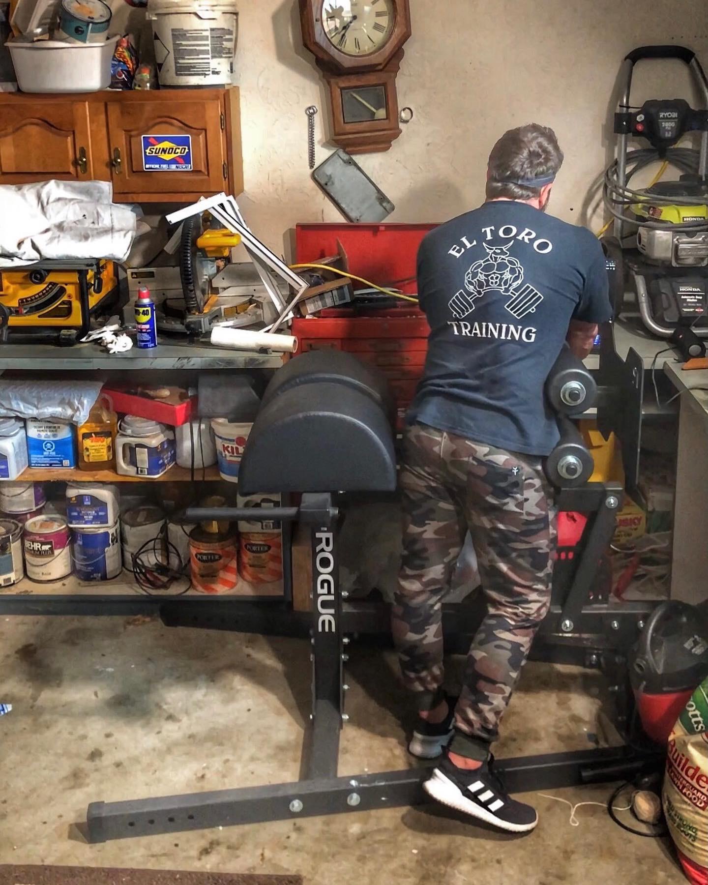 Work out then jerk off. Life of a single man. 😎 | Scrolller