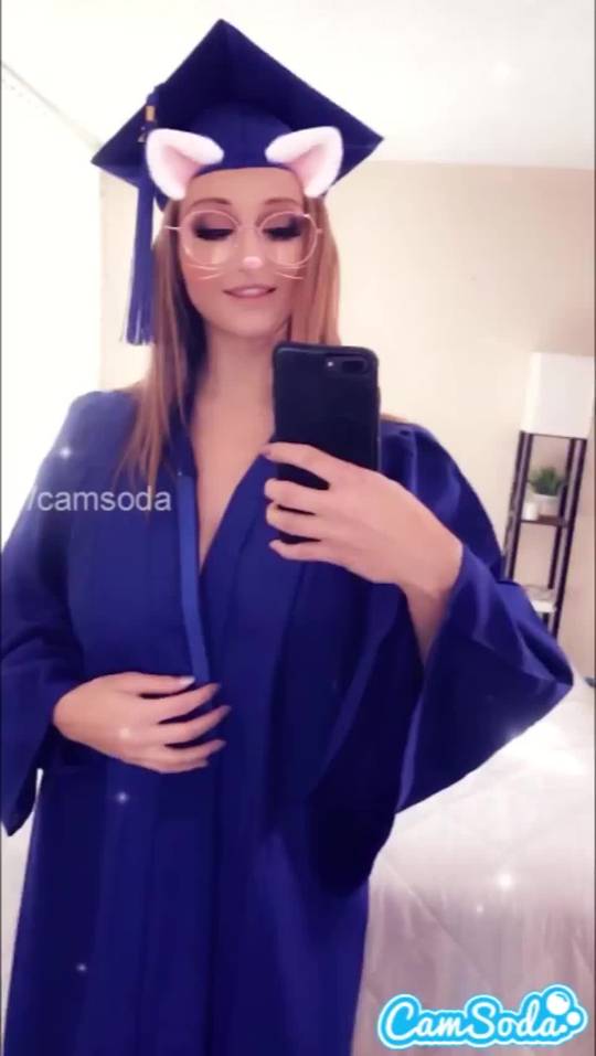 Graduation Party | Scrolller