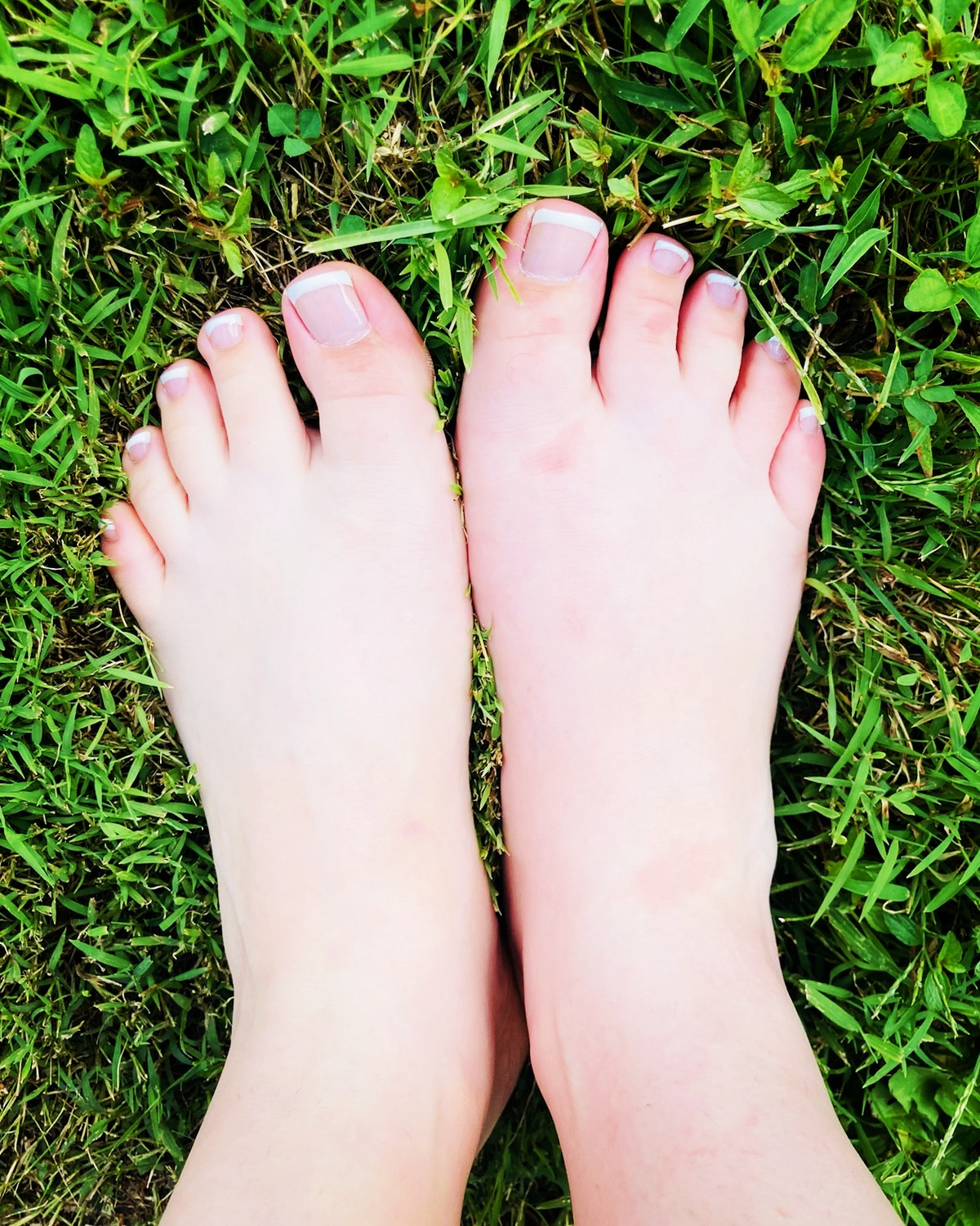 Grass between my Toes. | Scrolller