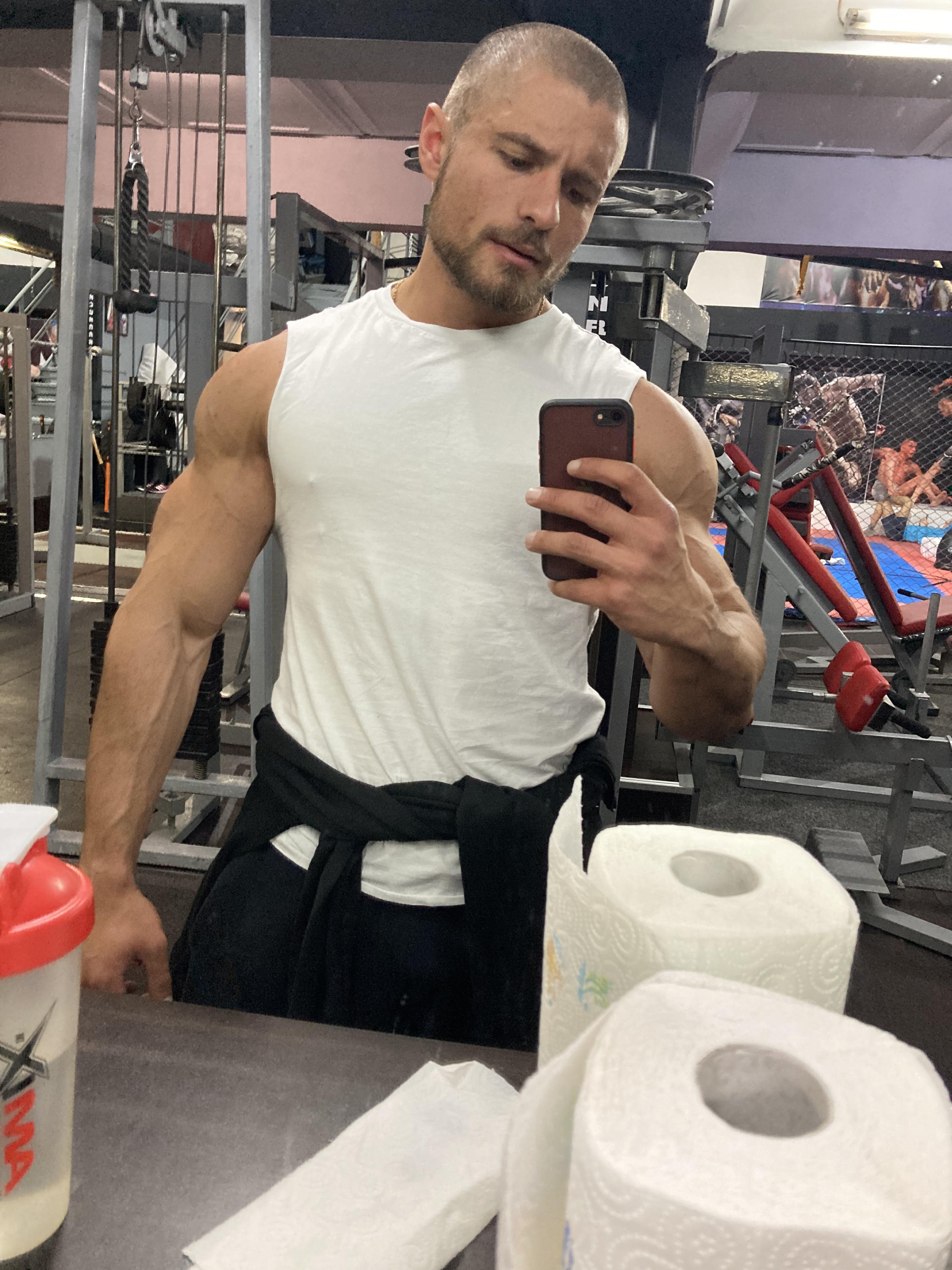 Greetings | Scrolller