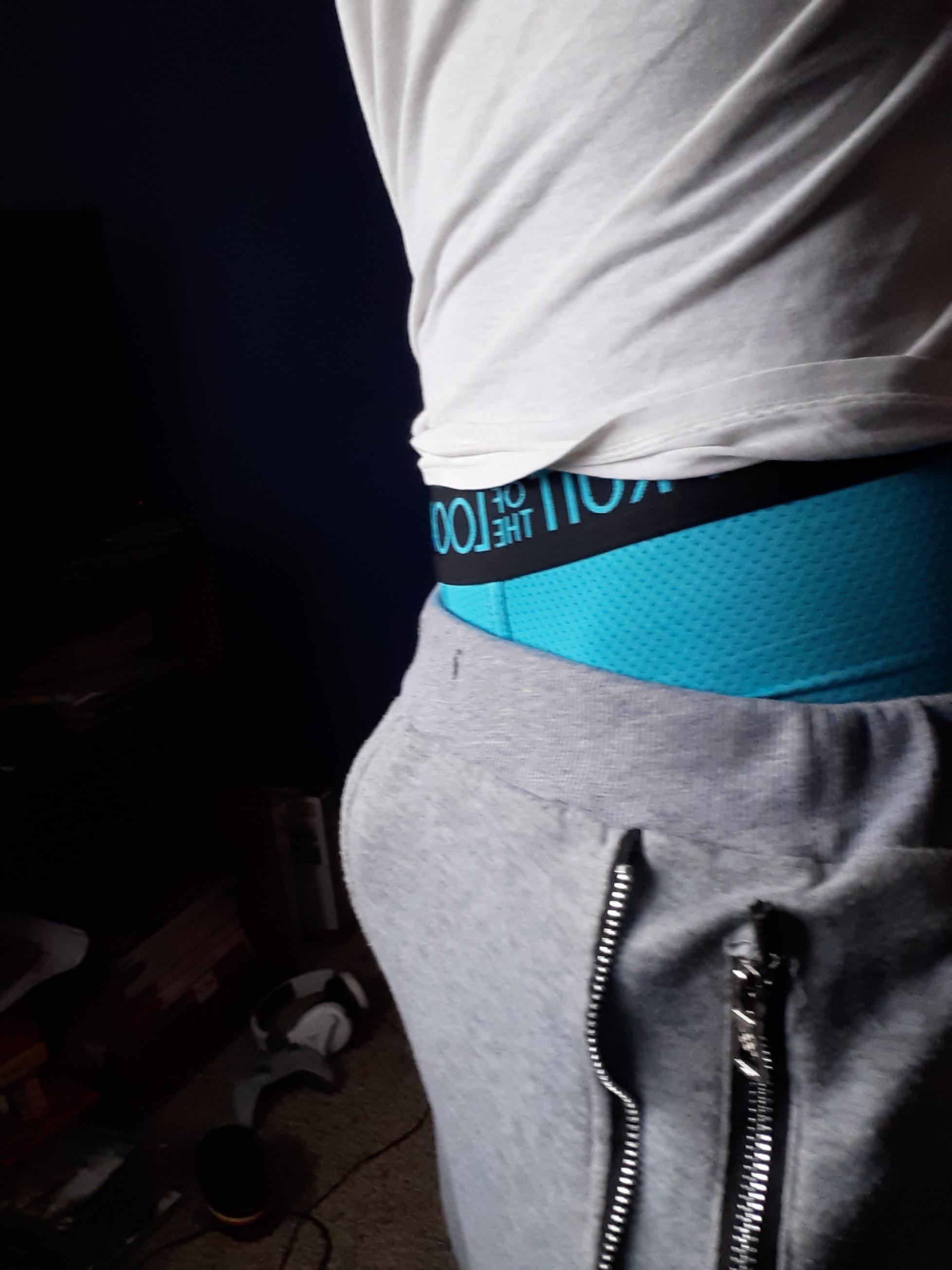 Grey sweats | Scrolller