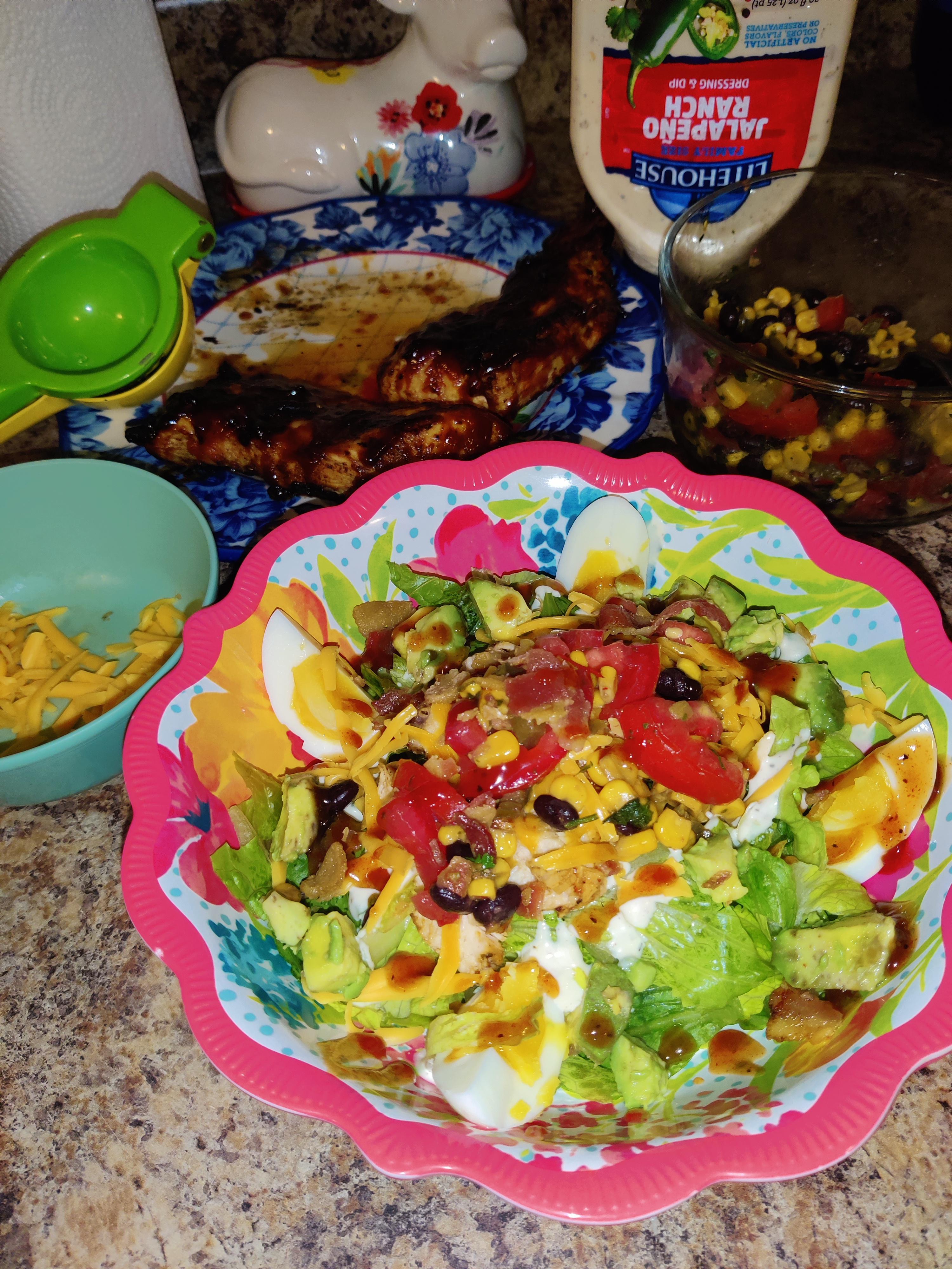 Grilled BBQ Southwest Chicken Salad 😋🥗 | Scrolller