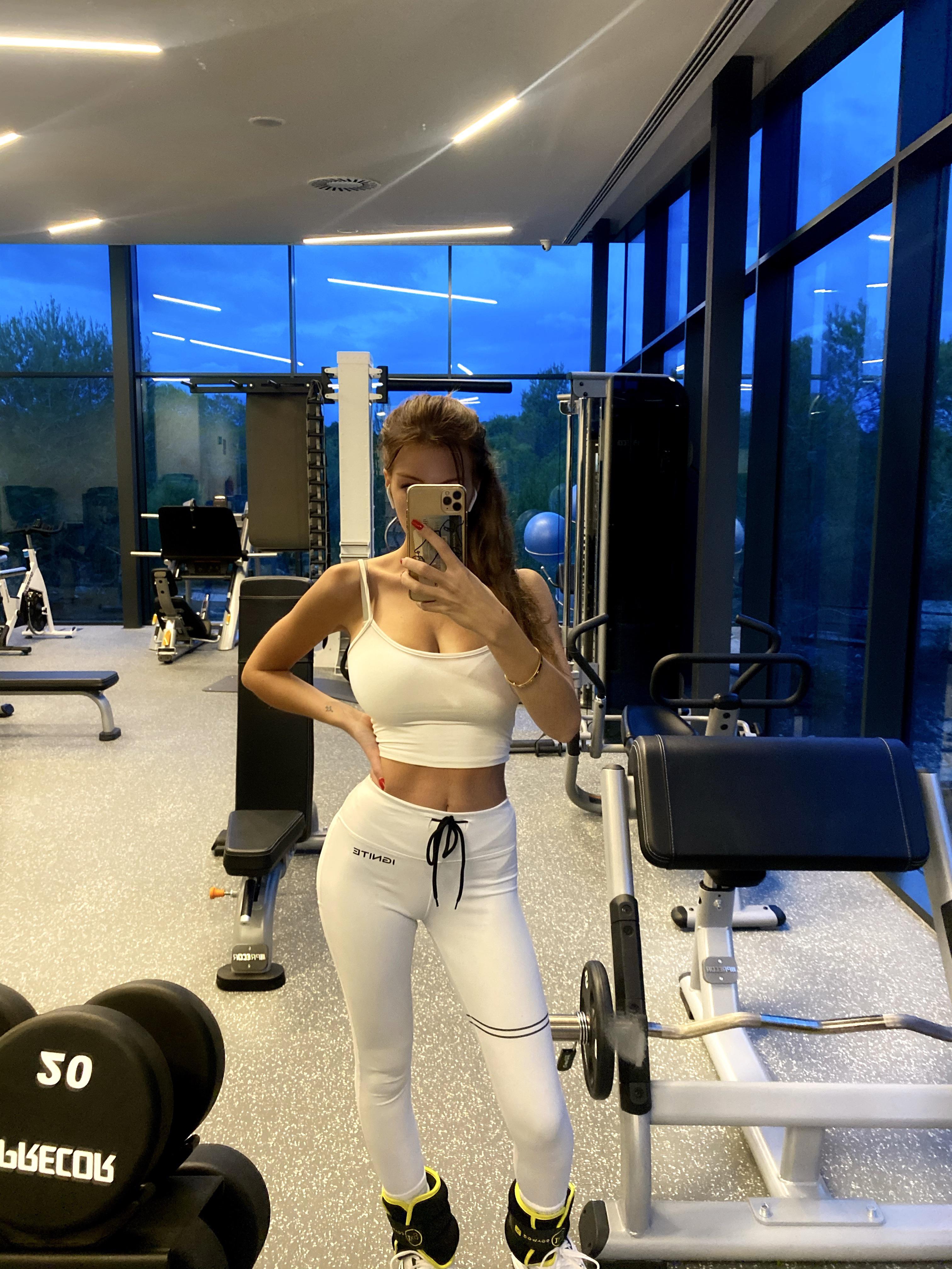 Gym attire | Scrolller