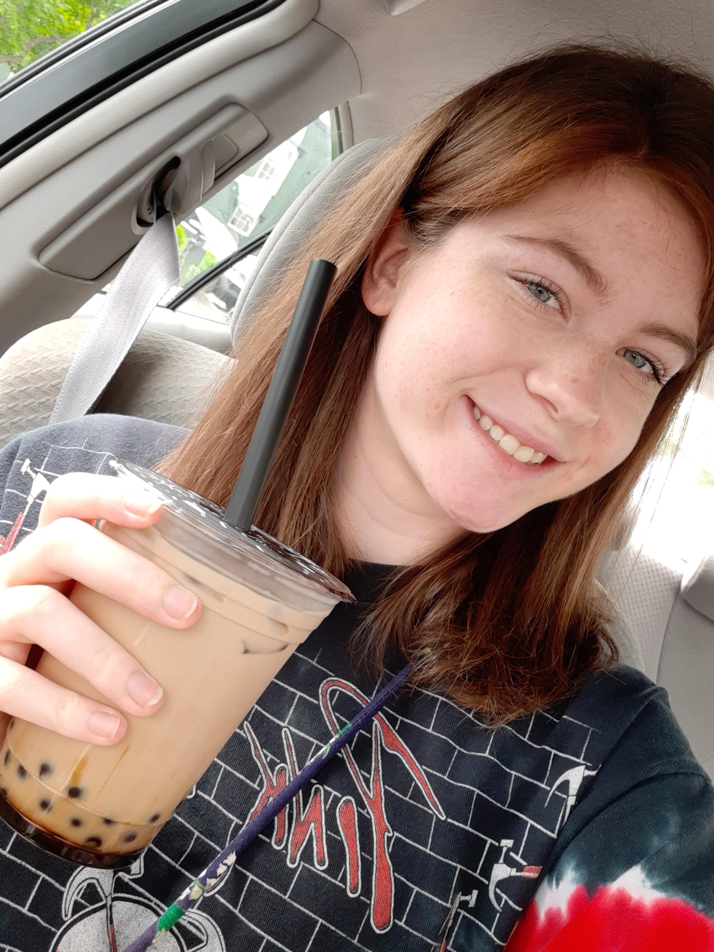 had to grab a boba tea before work 🧋 [F17] | Scrolller